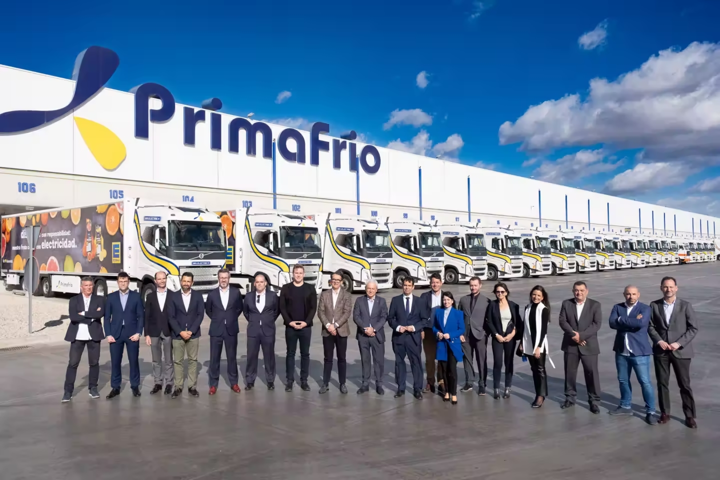 Grupo Primafrio incorpora a su flota 15 camiones Volvo FH Electric